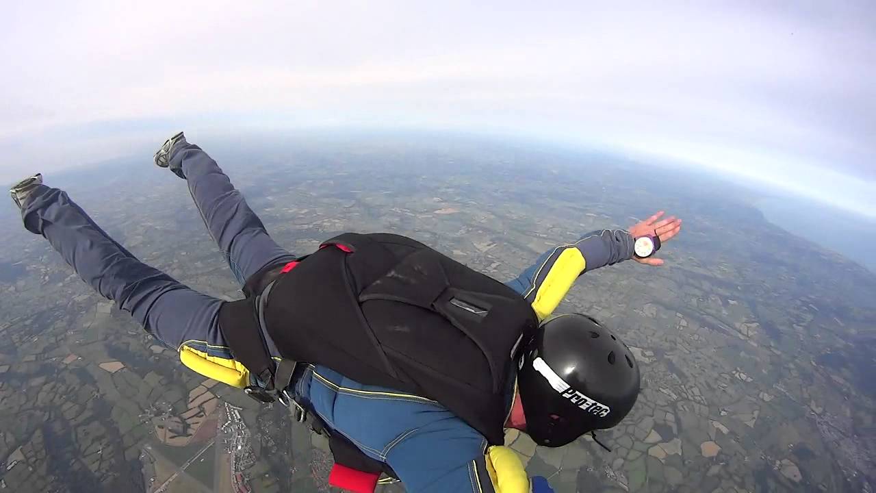 Jump 4, AFF Level 4 - Dunkeswell. 2 -June-2014 - YouTube