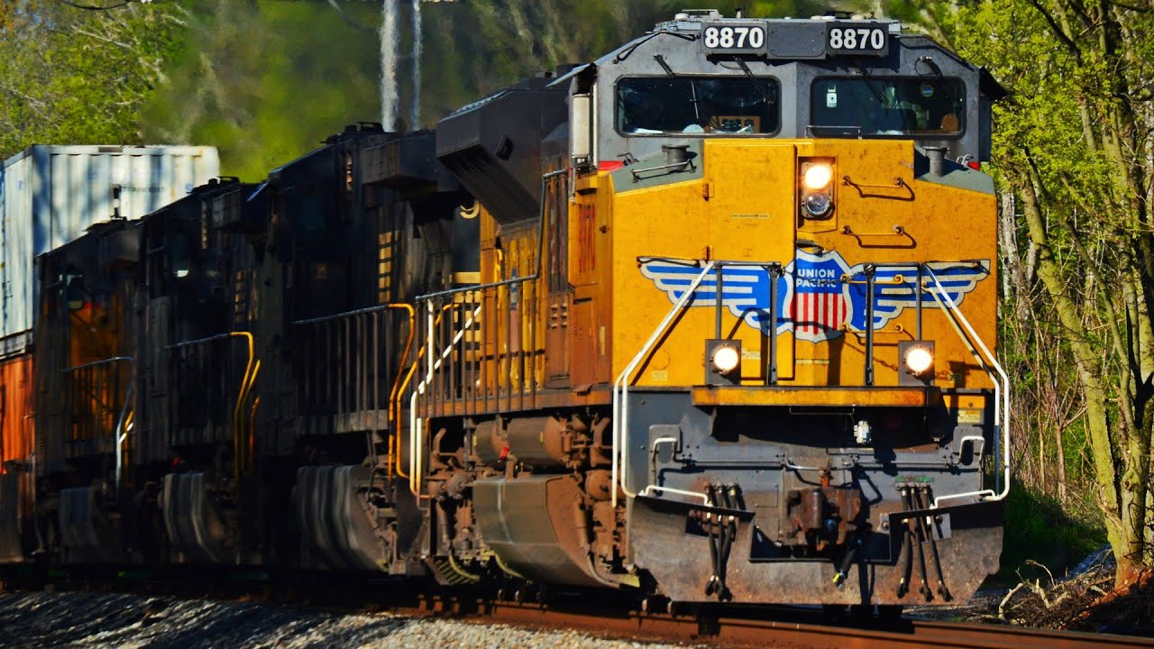 UP 8870 Leads Reroute NS 209 and More Across North Alabama - 03-30-24 - YouTube