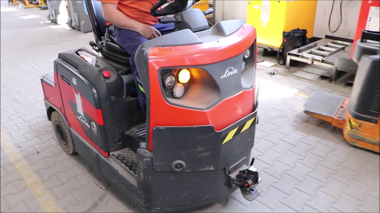 LINDE P60 Battery Rider-Seated Tow Tractor - YouTube