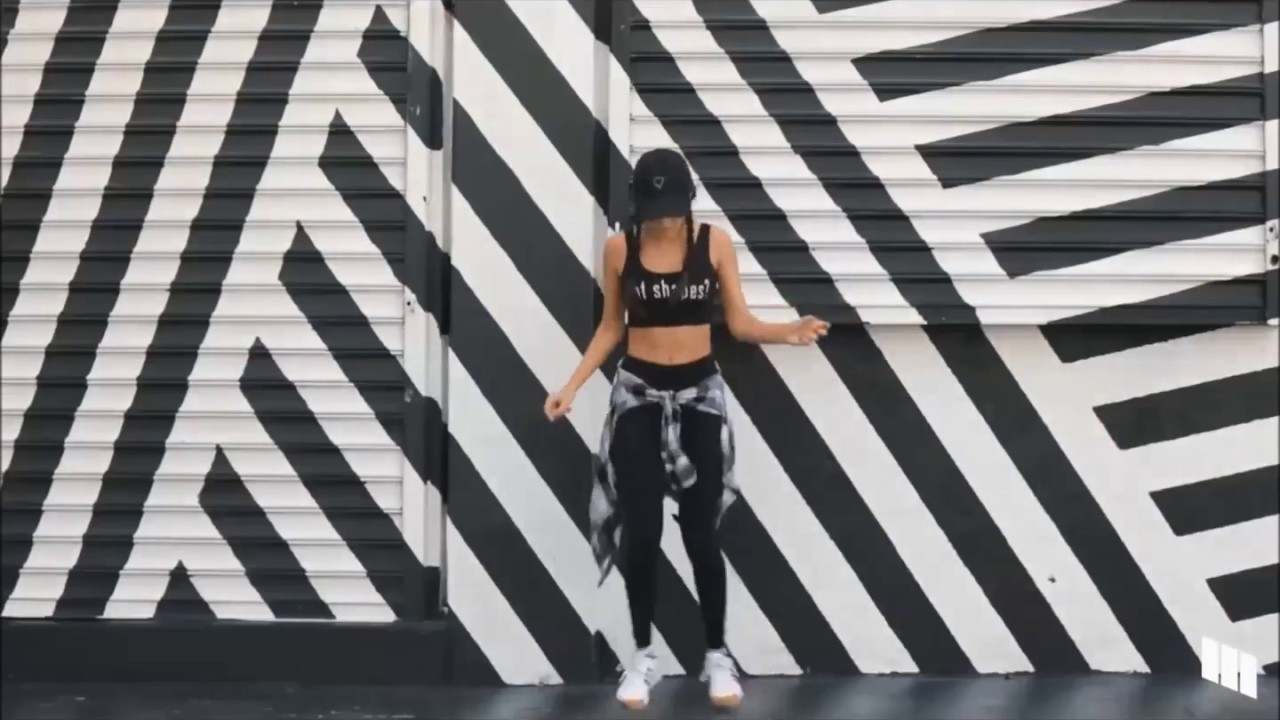 Cute Young Girl Shuffle Dancer - YouTube