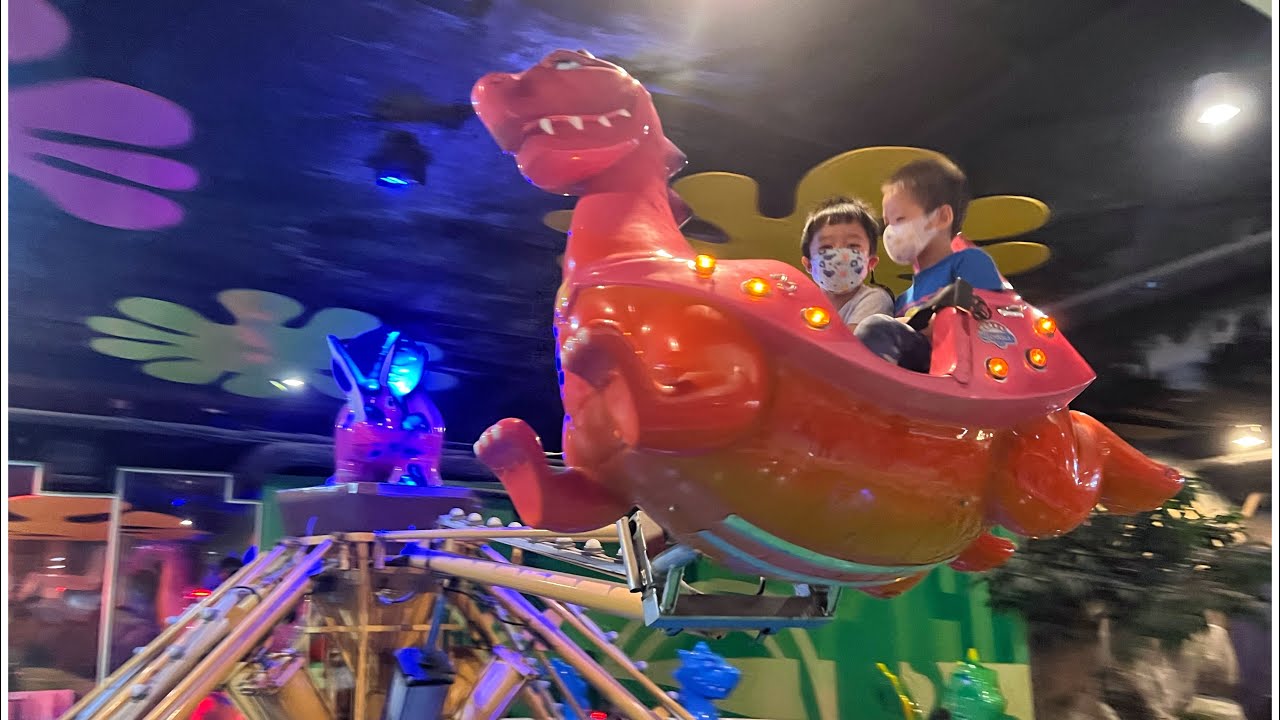 one day in YOYO LAND - YouTube