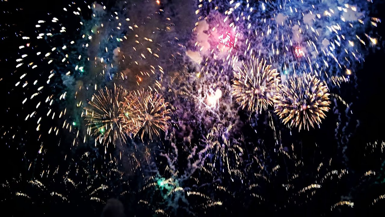 【Firework】Watch the fireworks show in Liuyang - YouTube
