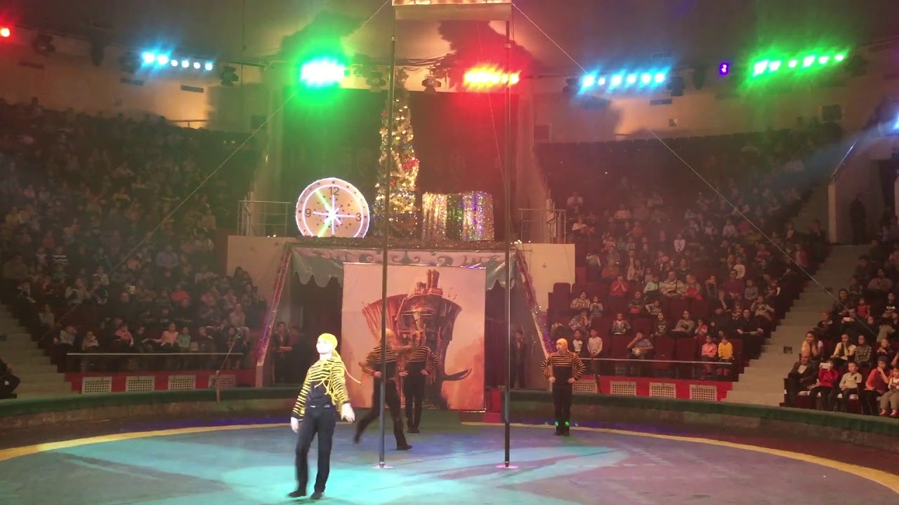 2172 TROUPE CHINESE POLE - YouTube