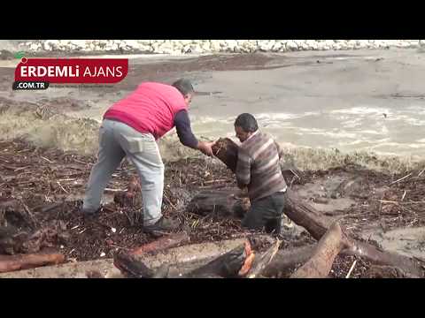 Erdemli’de Sel Taşkını Tehlikesi Köprü Kapattı