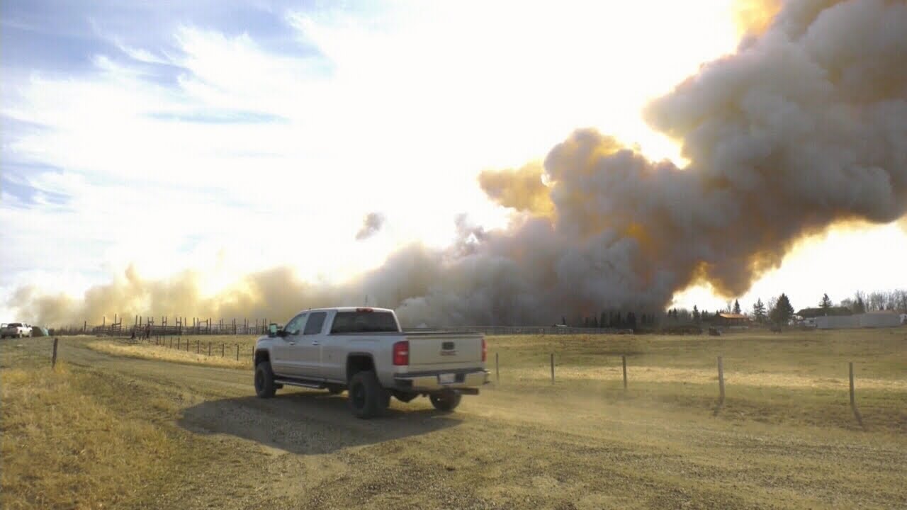 182 fire rangers deployed to Alberta - YouTube