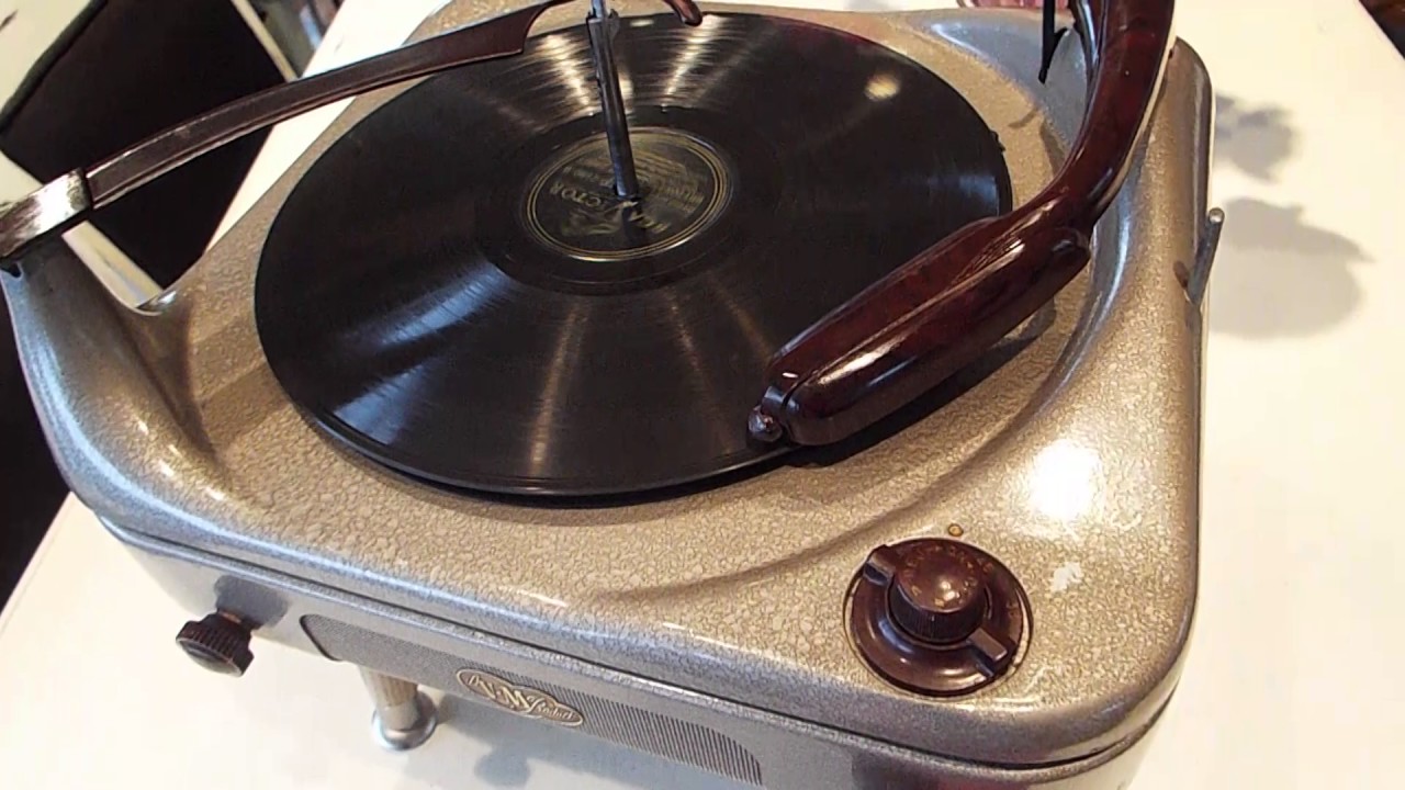 V-M 3 speed automatic record player playing a 78 RPM record. - YouTube