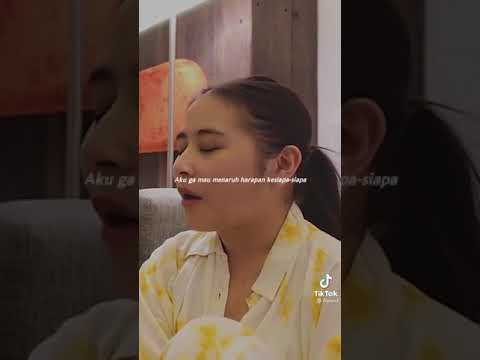 Story wa sad prilly latuconsina