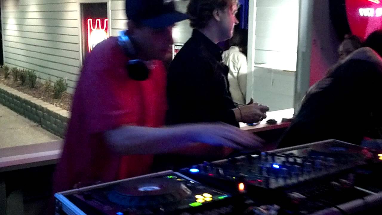 DJ Rek Live @ Arrival 2012 - YouTube