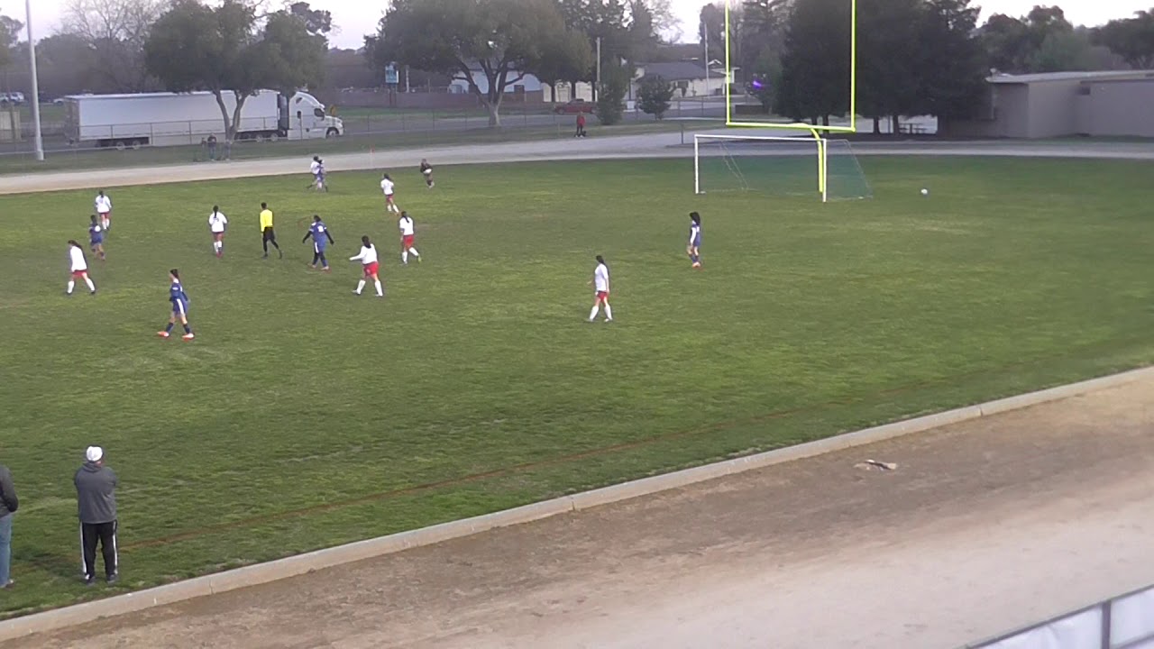 Fowler Redcats @ Caruthers Blue Raiders 1st Half - YouTube