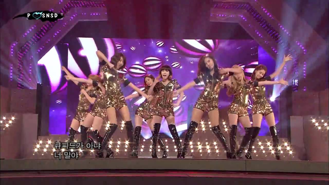 SNSD 2010.12.12 HD [Hoot] - YouTube