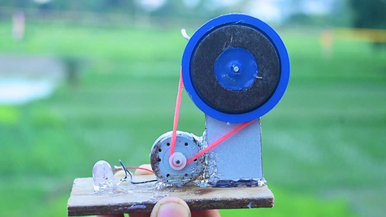 Mini Dc generator with Pulley System - YouTube