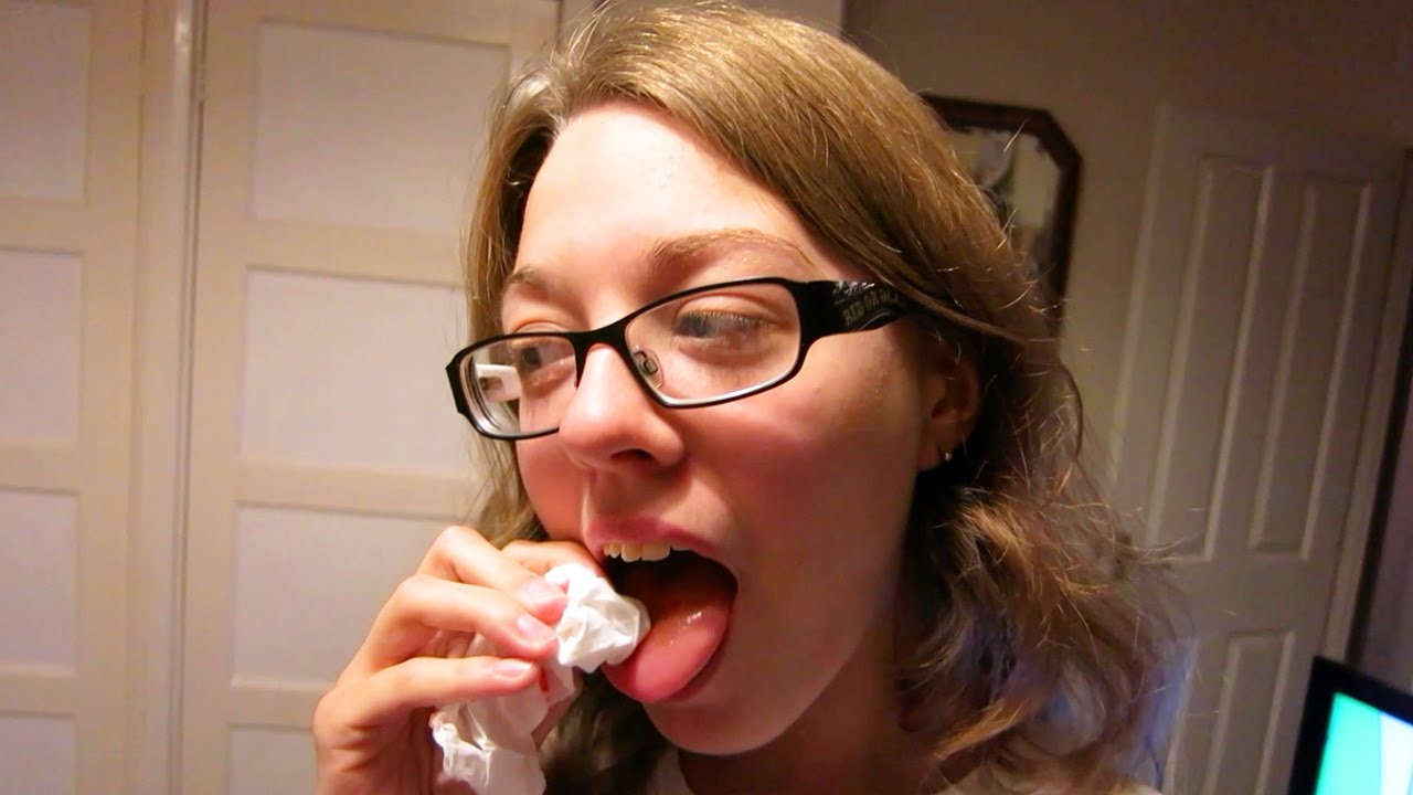 GIRL BITES TONGUE 21 10 14 DAY 114 YouTube girl-bites-tongue-21-10-14-day-114-youtube