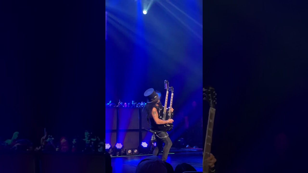 Slash shredding double necked guitar - YouTube
