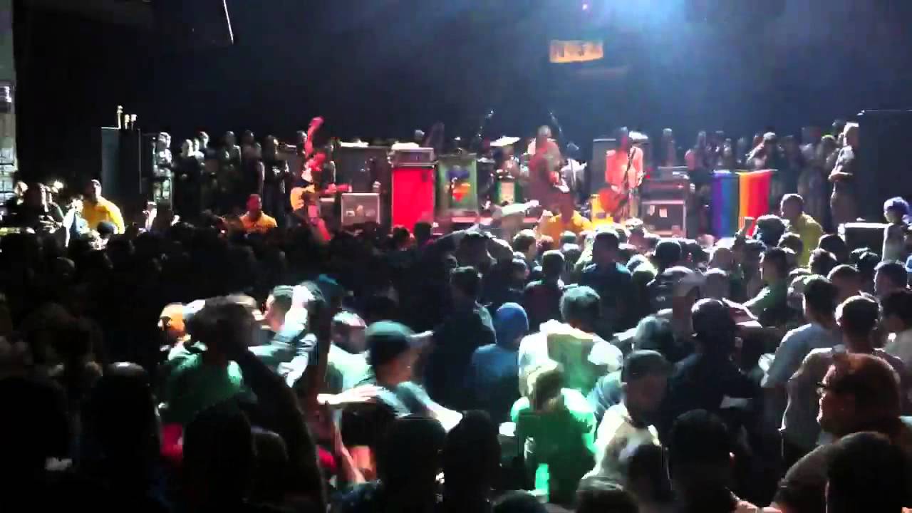 NOFX - The Malachi Crunch (Live) 12/13/12 - YouTube