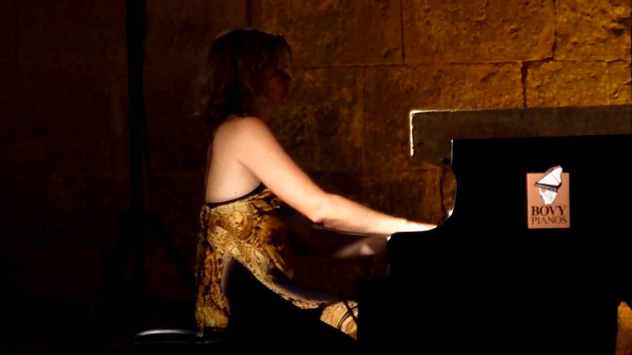 Elena Rozanova au festival piano dans le ciel - YouTube