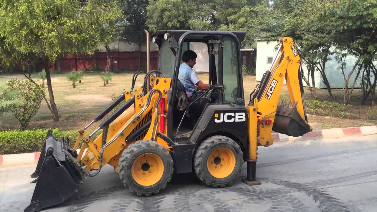 JCB India Auction Lot 3 JCB 1cx - YouTube