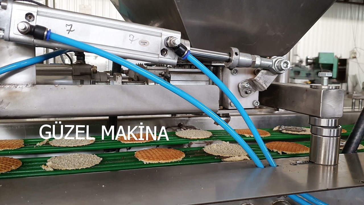 Stroop Waffles Production Line - YouTube