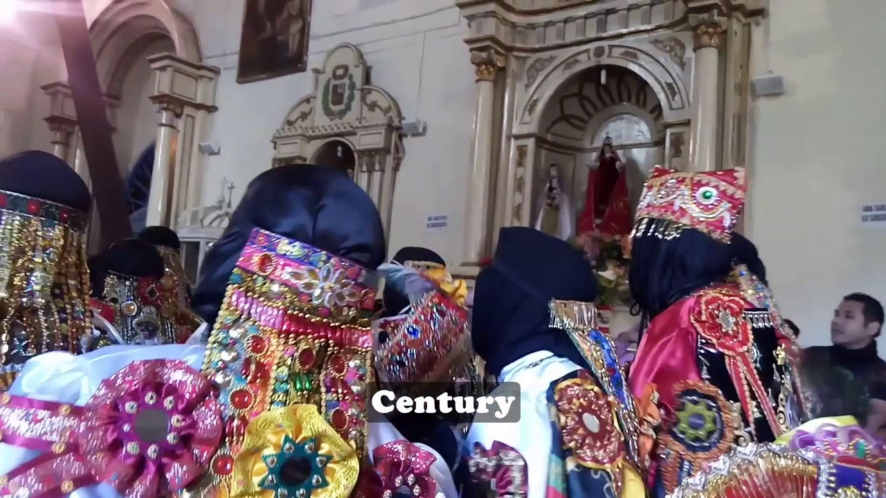 Danza Qhapac Negro (canto ala mamacha Carmen 2017 Paucartambo) - YouTube