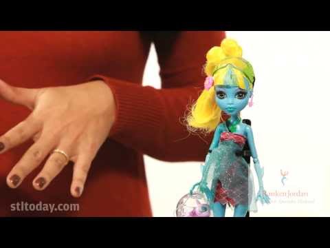 Monster High 13 Wishes dolls: Lagoona Blue and Gigi Grant
