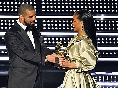 Drake Makes Rihanna Blush at the VMAs - YouTube