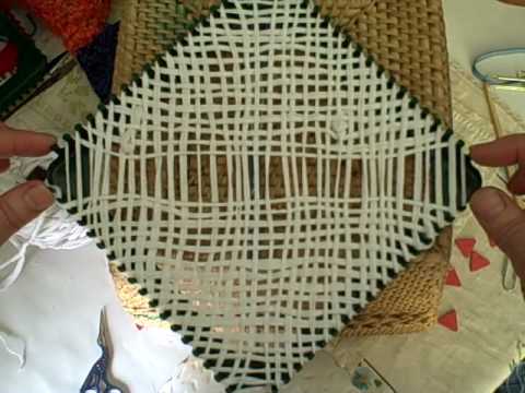 Bias Weaving on the Potholder Loom by Noreen Crone-Findlay (c).AVI ...