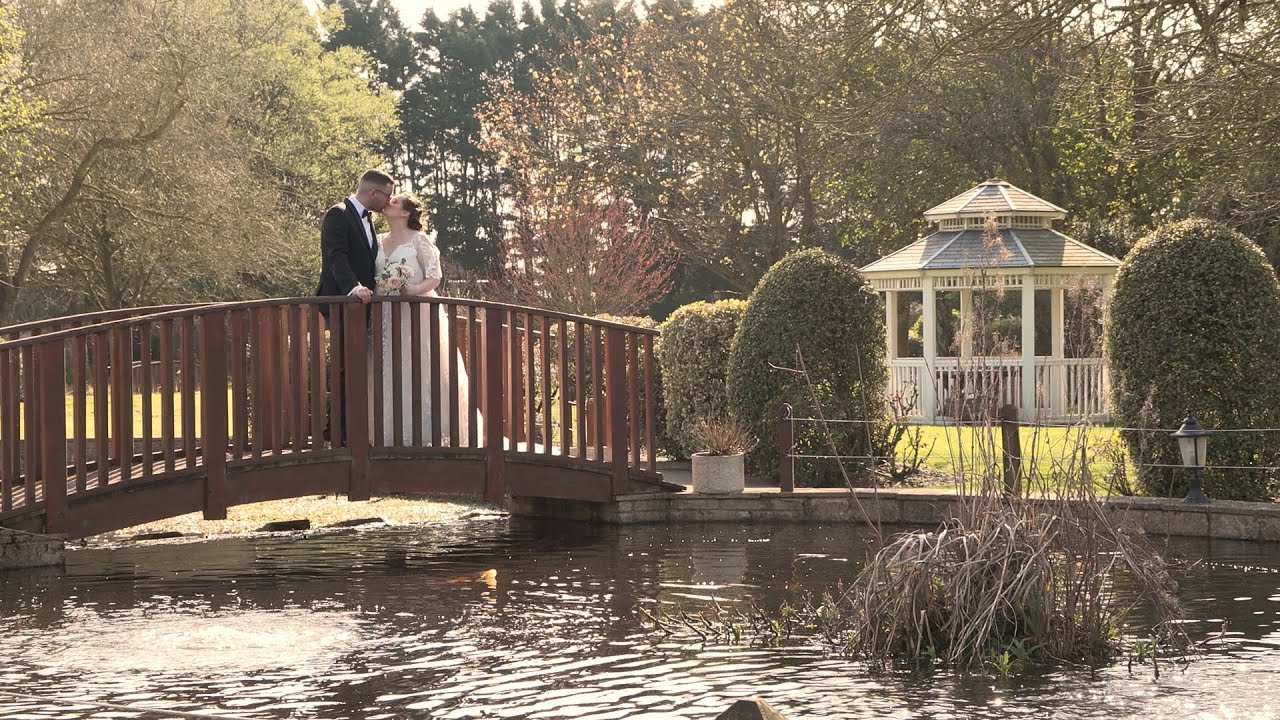 Batch Country House | Wedding Highlights | Michael & Chloe - YouTube