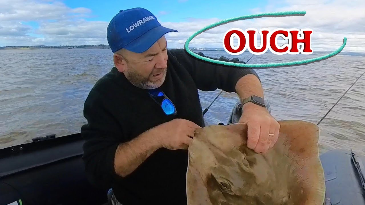 AUTUMN BLONDE RAYS AT CARDIFF ON SPINNING GEAR PLUS THAT EMBARRASSING FISH BITE - YouTube