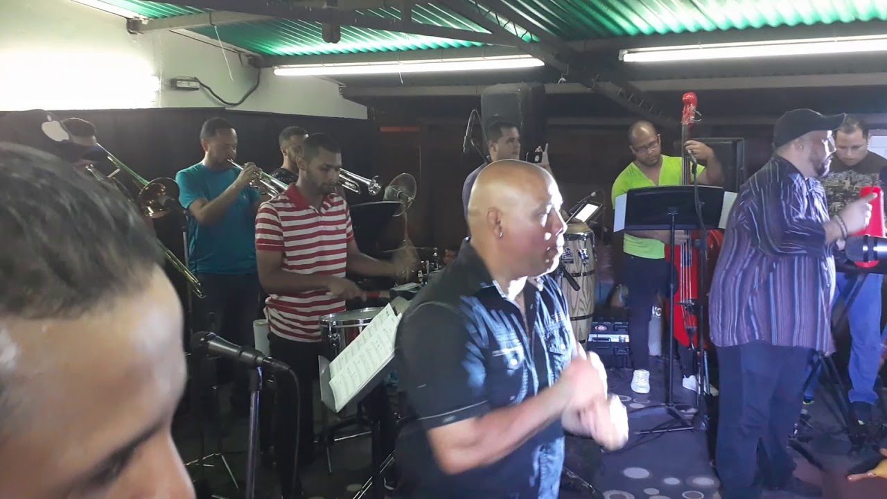 Orquesta La Sociedad - Opening Tributo a Tito Rojas - YouTube