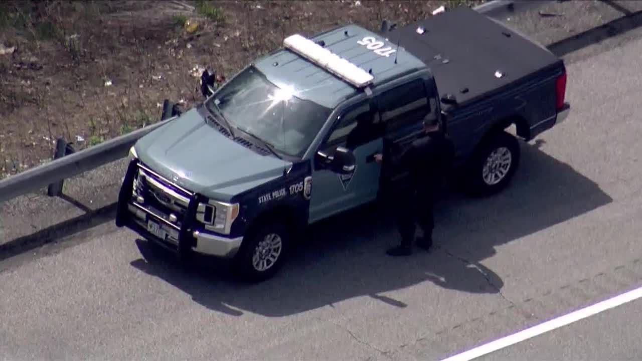 Man fleeing police crashes into state police cruiser - YouTube