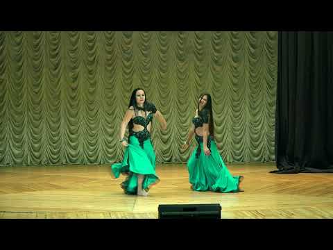 Oriental belly dance, duet Faiza.