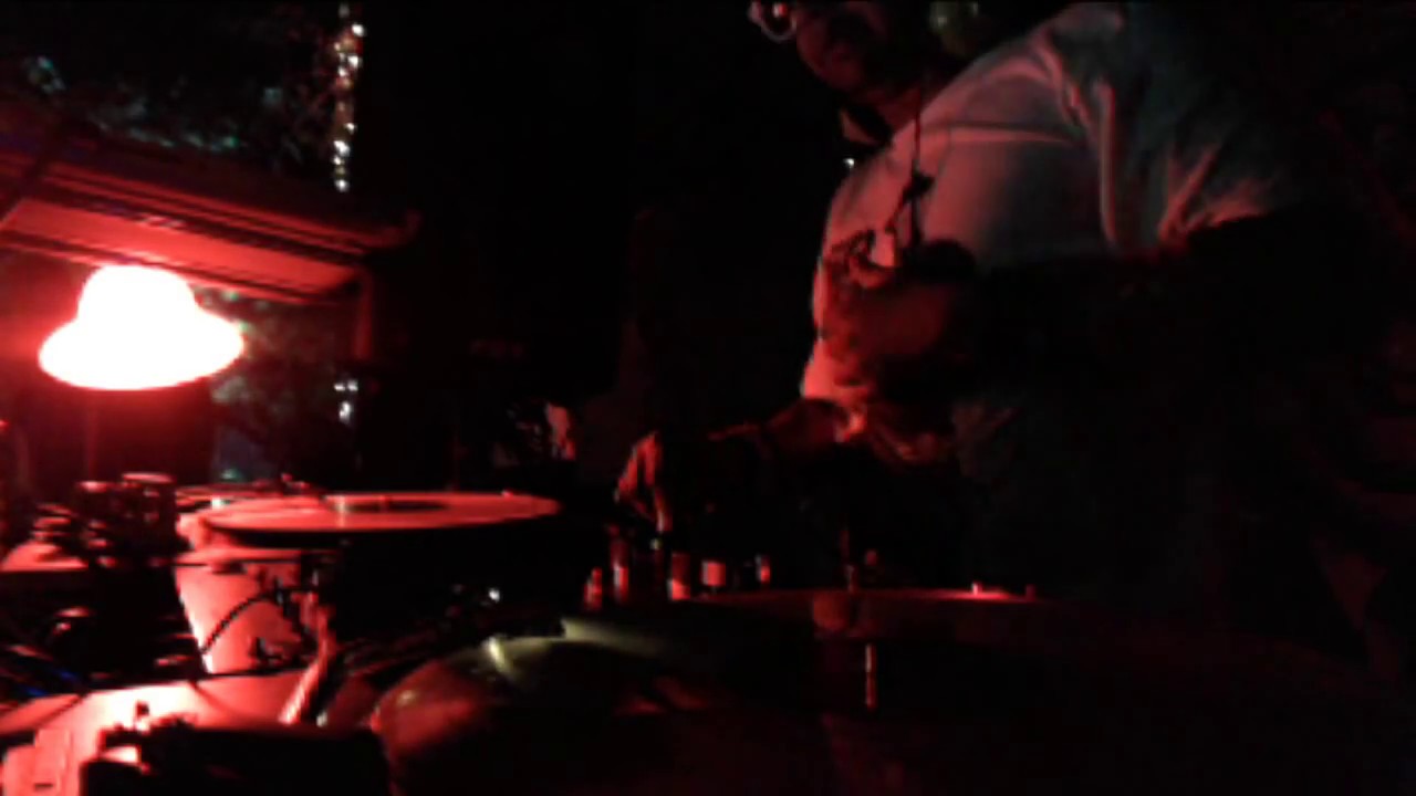 Dj Wasabi live from Vagabond Miami - www.Radio4by4.com - YouTube