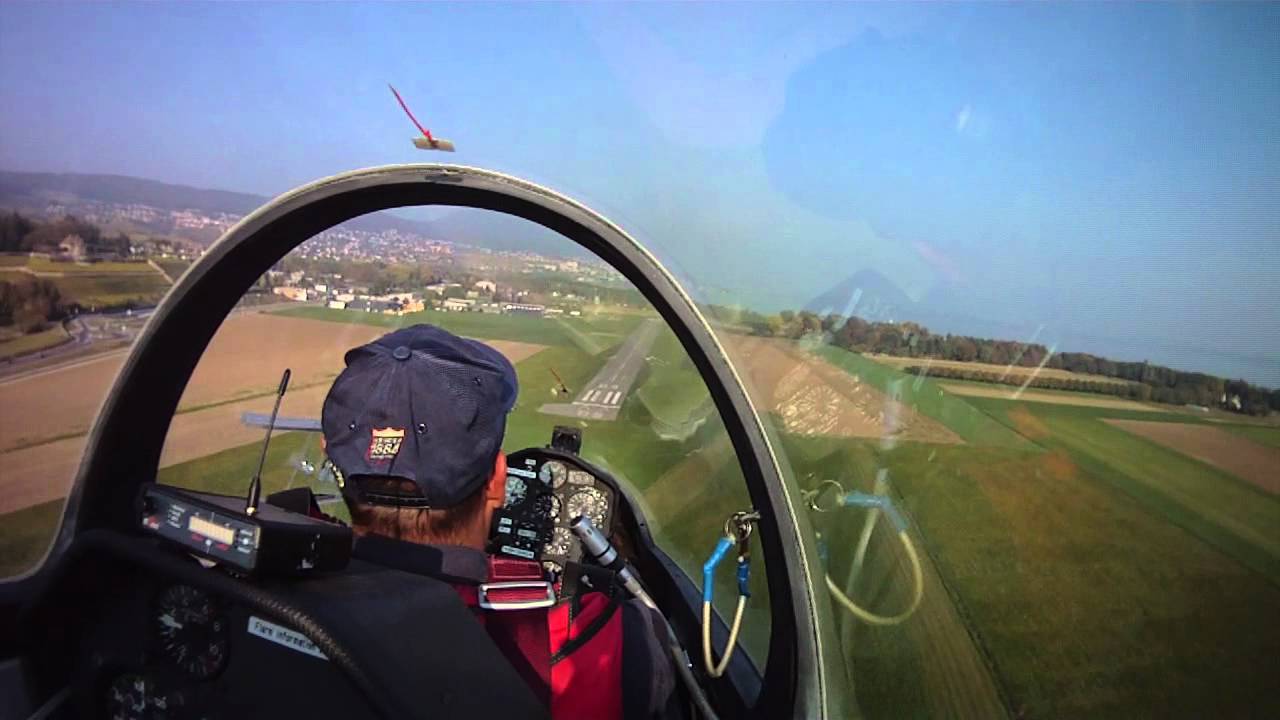 Landing at Colombier (Neuchatel) airfield LSGN - YouTube