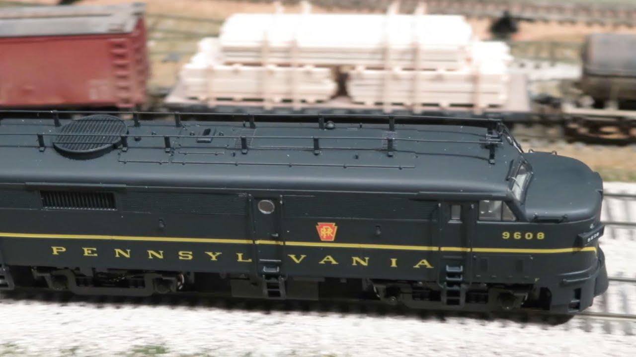 Rapido FA-2 in HO Scale - YouTube