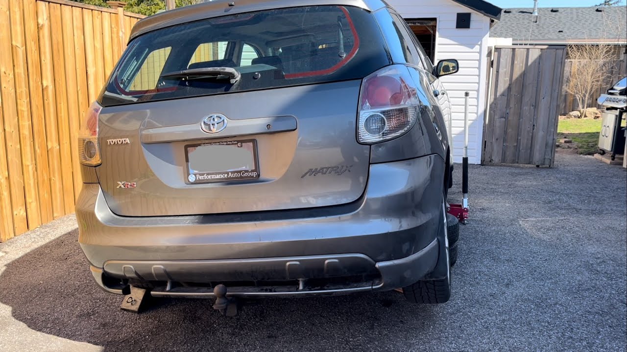 Toyota Matrix XRS Exhaust Leak - YouTube