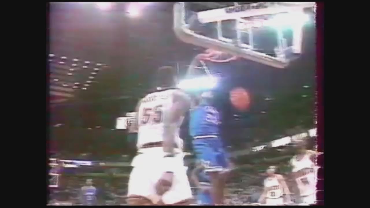 NBA Duels: Shaquille O'Neal Vs. Dikembe Mutombo, 1994-95. - YouTube