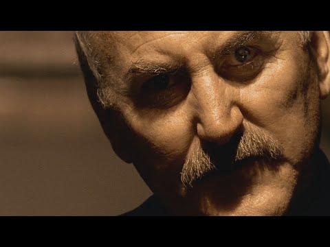 Эдди проигрывает Гарри-Топору в карты! -\