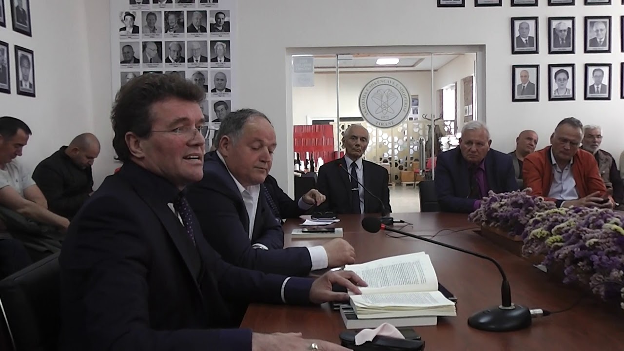 Astrit Memia për librin "Studime filologjike zhvilluar me gjuhën ...