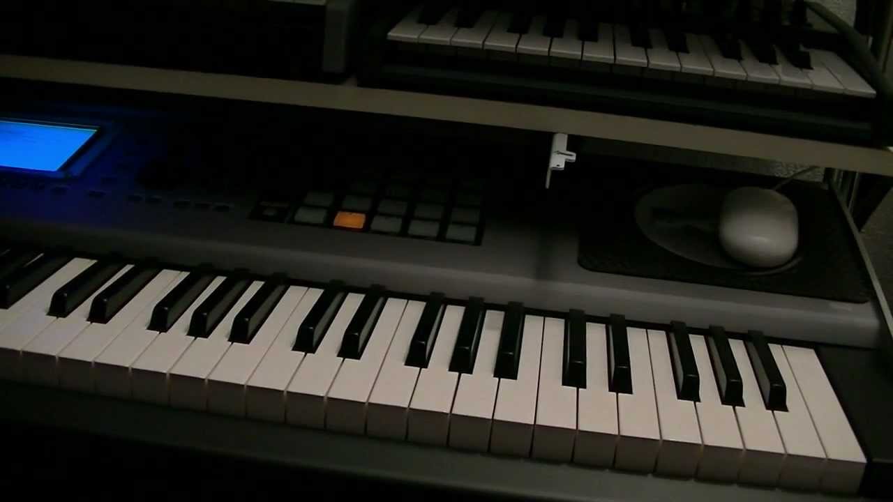 DEMO Roland Fantom S88 - YouTube