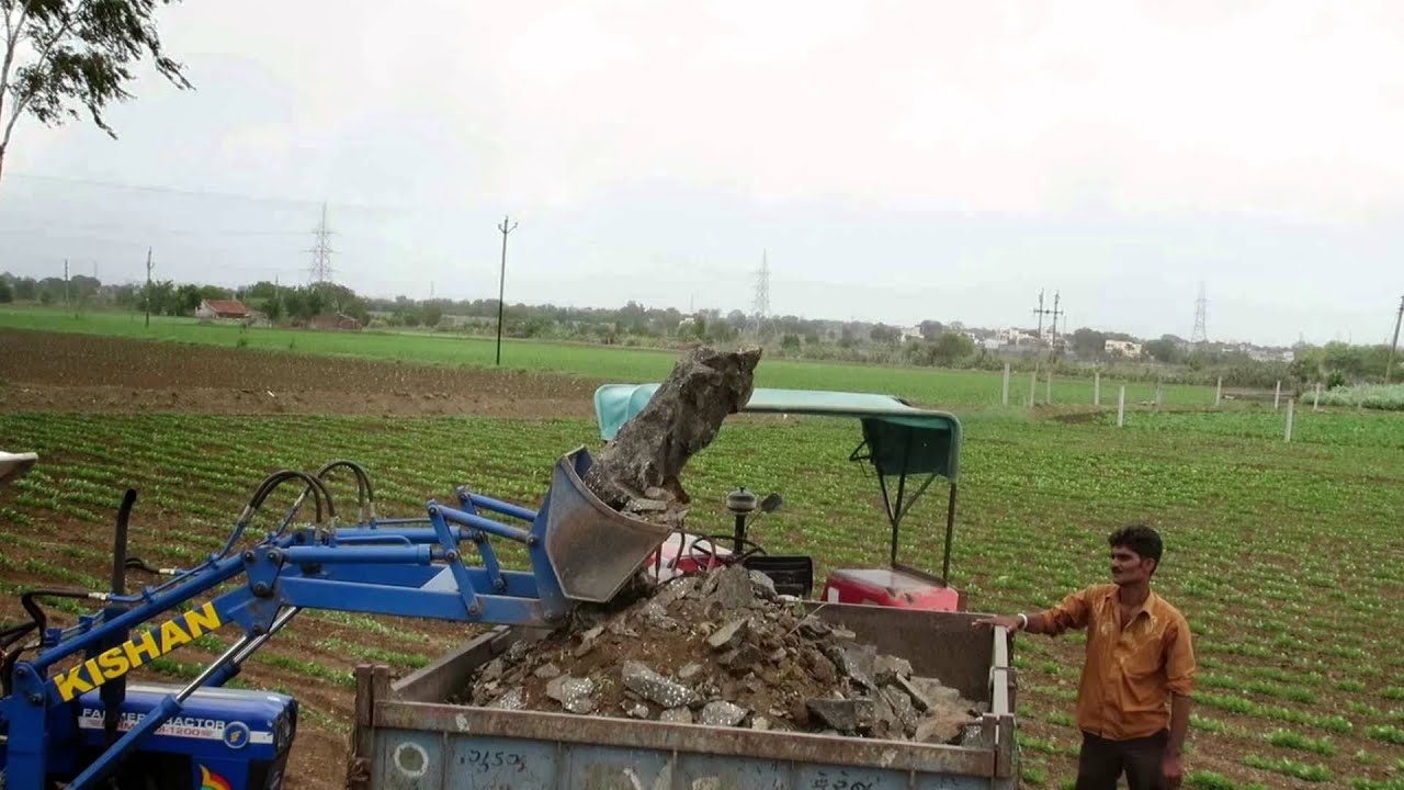 Kishan Loader in Farmer Tractor - YouTube
