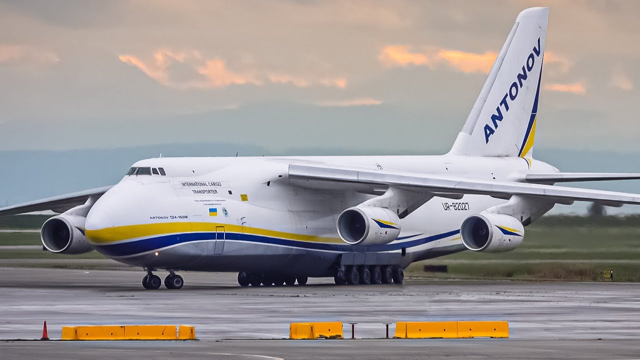 (4K) Ultra Rare | Antonov 124 HEAVY Arrival at Vancouver YVR - YouTube