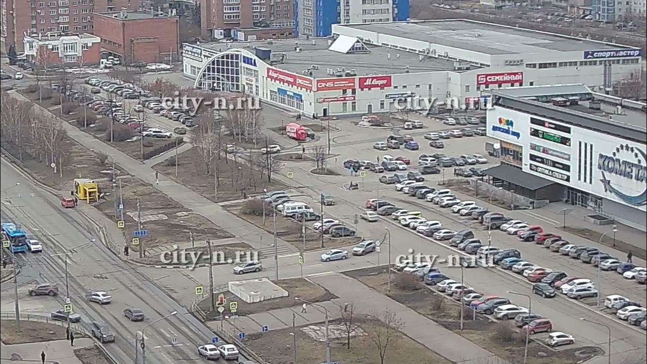 Чуть не проехал по коляске - YouTube