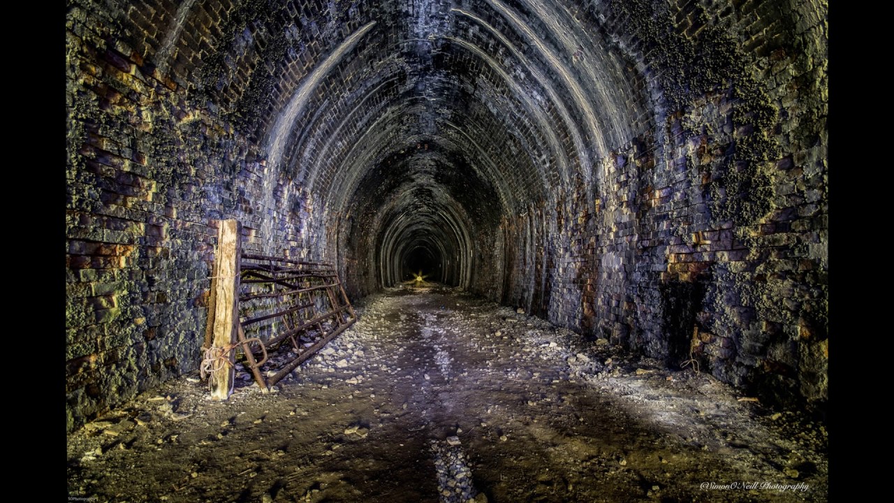 SCARY & SPOOKY: Disused Railway Tunnel......... - YouTube