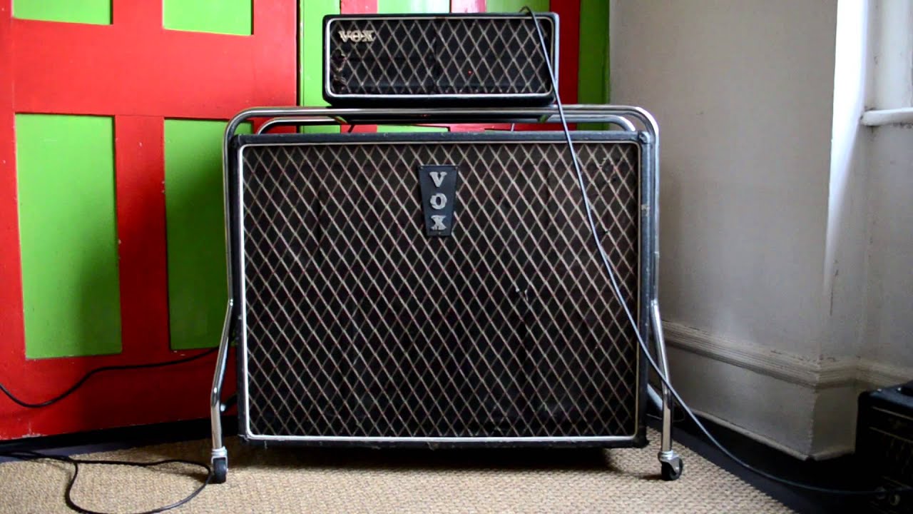 Vox AC80/100 (1964) with 760 cab and repro trolley - YouTube