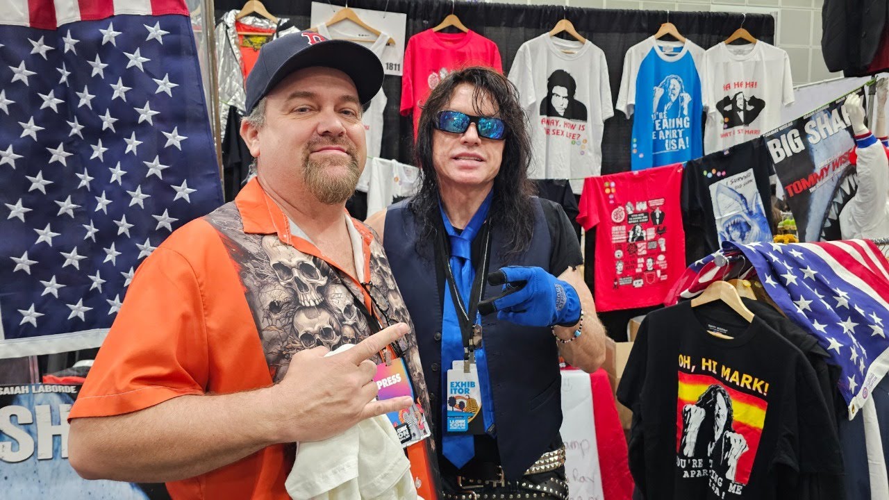 Oh, Hi Mark. | L.A. Comic Con Review - YouTube