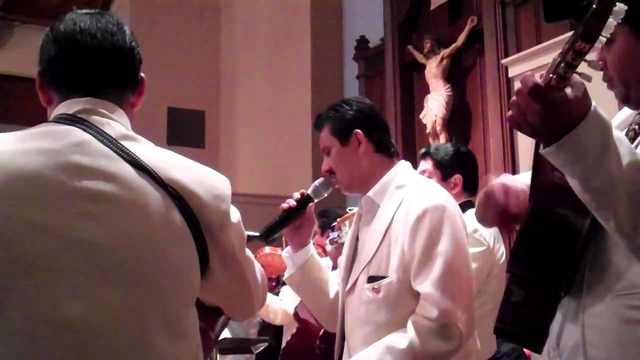 Mariachi Gilroy LA FERIA DE LAS FLORES. - YouTube
