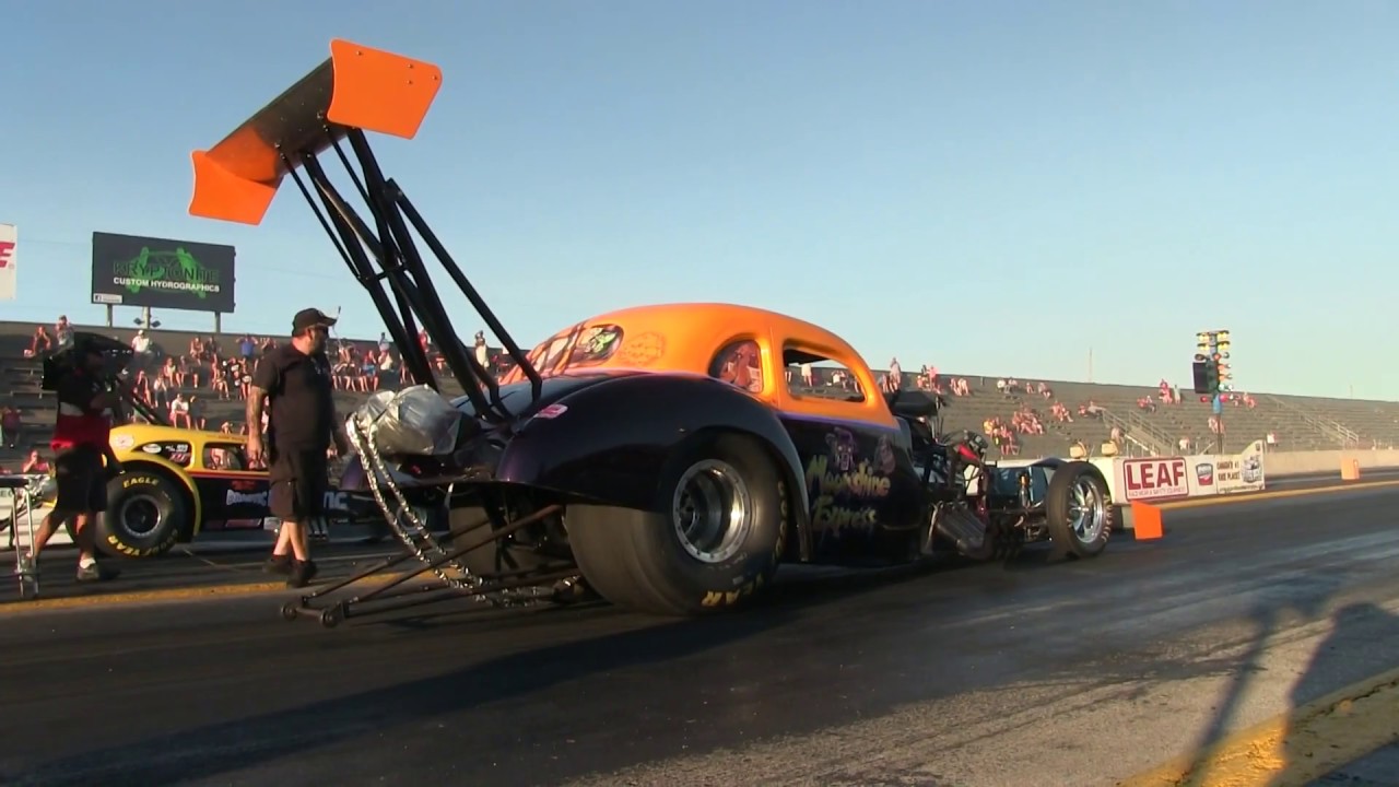 NITRO AA/Fuel Altereds Moonshine Express -vs- Drastic Plastic - YouTube