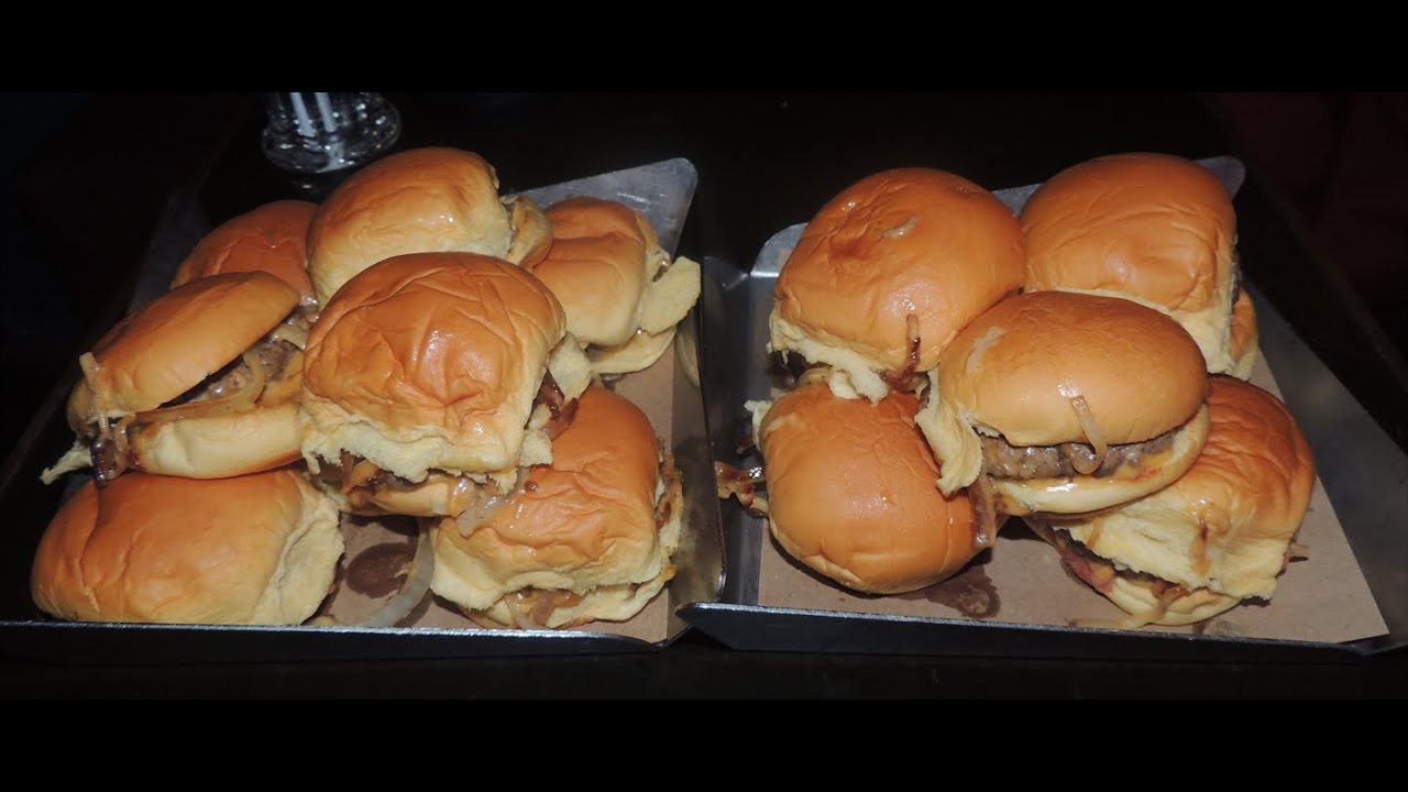 Burger Sliders Record Challenge in New York City!! - YouTube