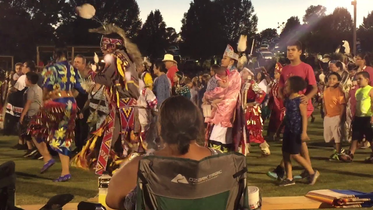 2018 Cherokee National Holiday Powwow in Tahlequah intertribal dance ...