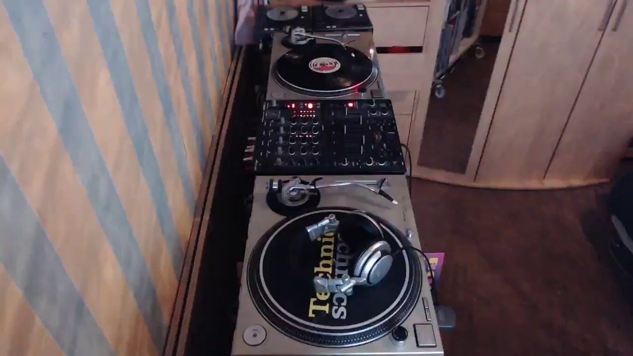 DJ SLB 90's Oldskool Hardcore (bouncy techno) - YouTube