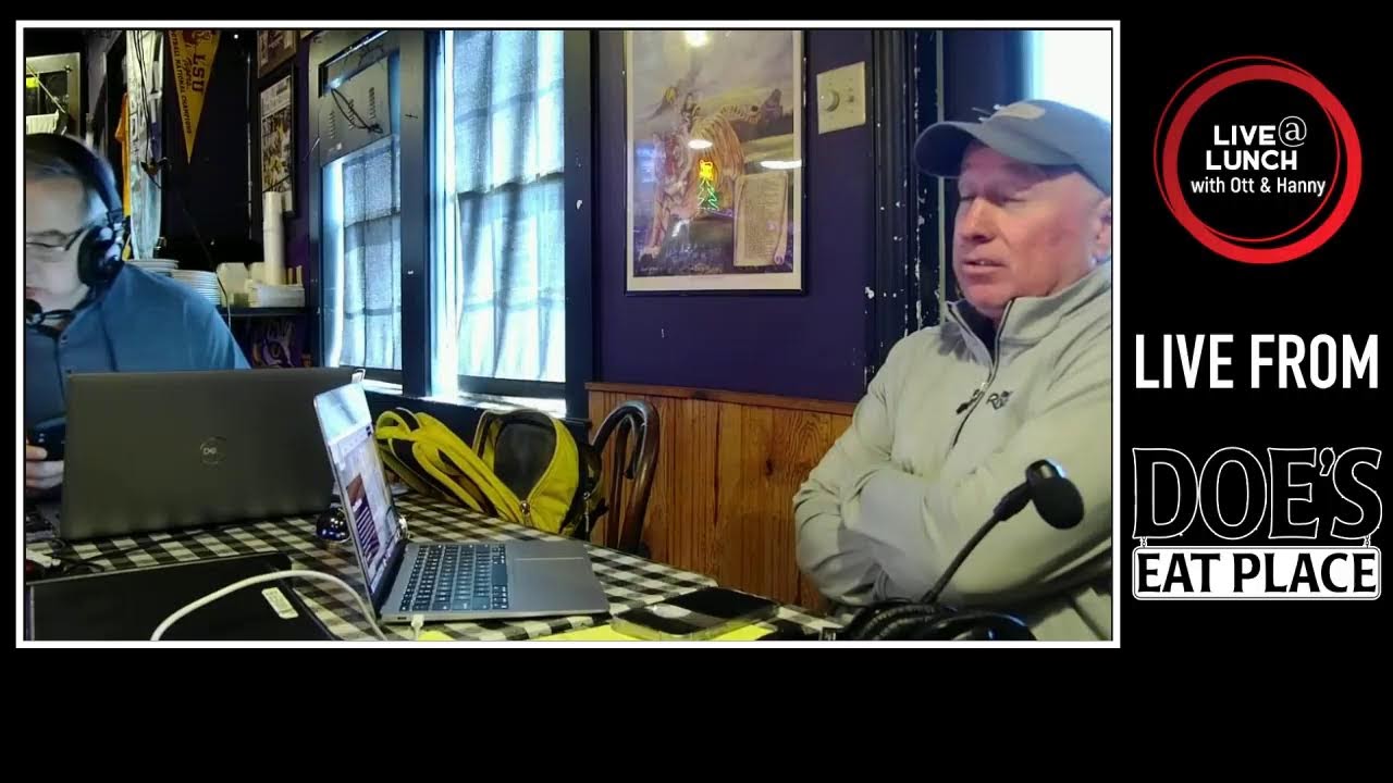 Live at Lunch from Doe's Eat Place - YouTube